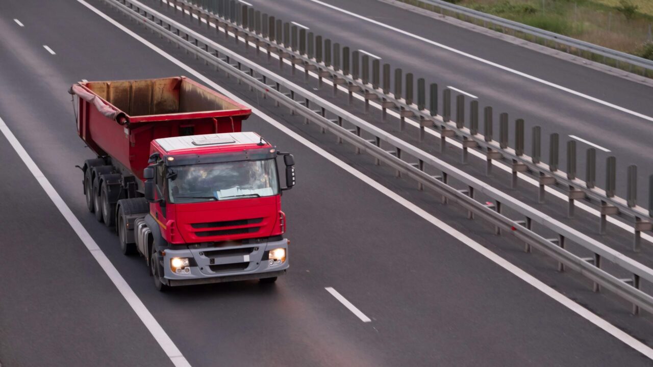 Convoi exceptionnel : règles de circulation en France - MTT16